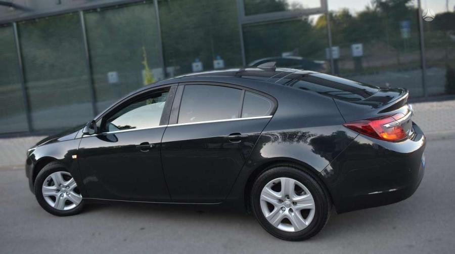 Black Opel Insignia 2016 in Klaipeda, with an engine capacity of 1.60 L and mileage of 180 thousand km for 5350 €, photo 29 on AUTOMOTO.COM.LV