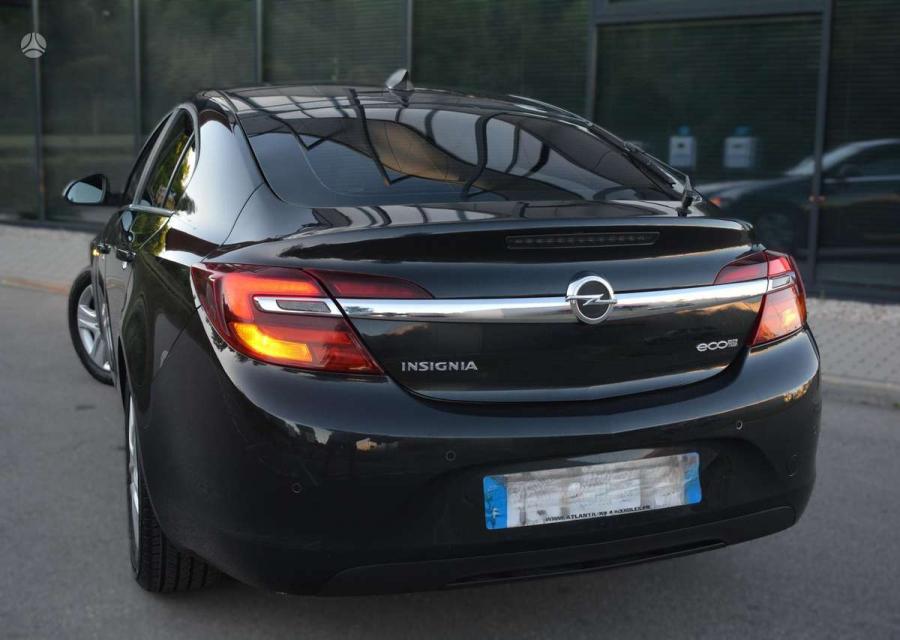 Black Opel Insignia 2016 in Klaipeda, with an engine capacity of 1.60 L and mileage of 180 thousand km for 5350 €, photo 31 on AUTOMOTO.COM.LV