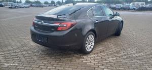Black Opel Insignia 2016 in Marijampole, with an engine capacity of 1.60 L and mileage of 241 thousand km for 5950 €, photo 4 on AUTOMOTO.COM.LV