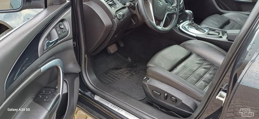 Black Opel Insignia 2016 in Marijampole, with an engine capacity of 1.60 L and mileage of 241 thousand km for 5950 €, photo 6 on AUTOMOTO.COM.LV
