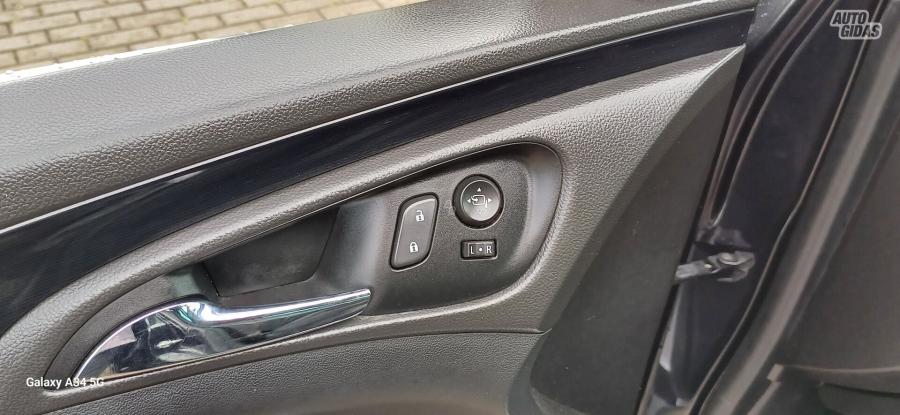 Black Opel Insignia 2016 in Marijampole, with an engine capacity of 1.60 L and mileage of 241 thousand km for 5950 €, photo 9 on AUTOMOTO.COM.LV