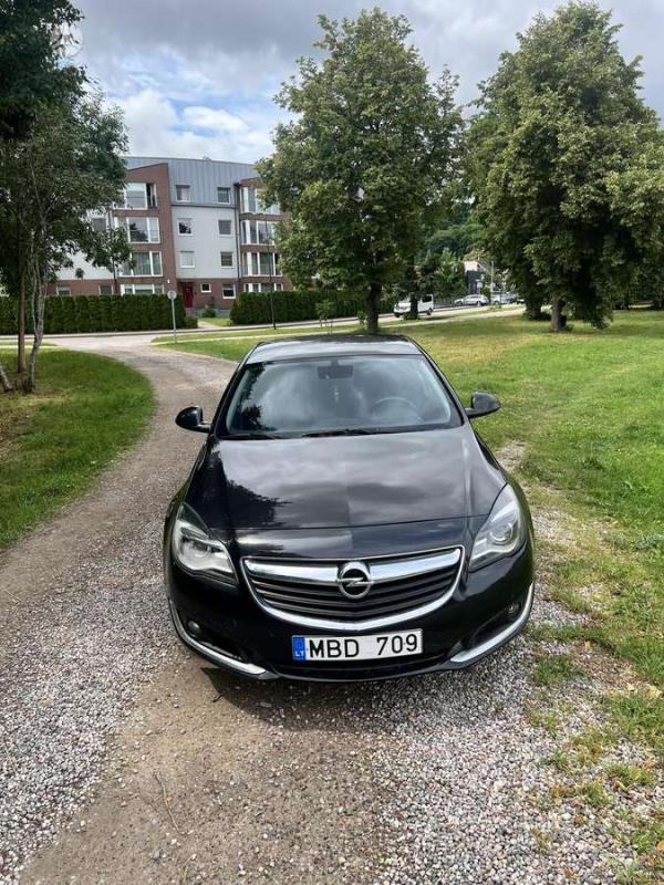 Black Opel Insignia 2016 in Kaunas, with an engine capacity of 1.60 L and mileage of 250 thousand km for 4600 €, photo 1 on AUTOMOTO.COM.LV