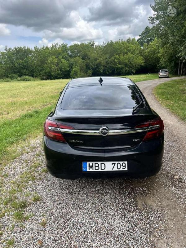 Black Opel Insignia 2016 in Kaunas, with an engine capacity of 1.60 L and mileage of 250 thousand km for 4600 €, photo 4 on AUTOMOTO.COM.LV