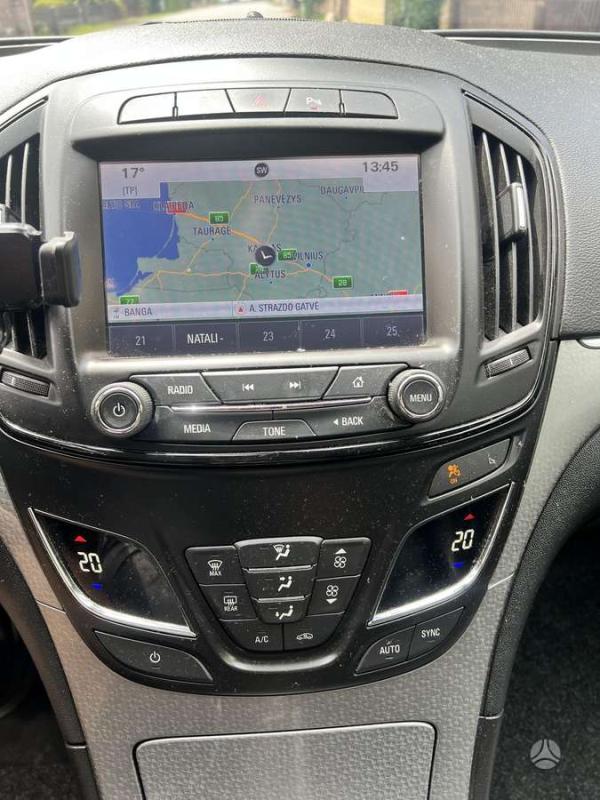 Black Opel Insignia 2016 in Kaunas, with an engine capacity of 1.60 L and mileage of 250 thousand km for 4600 €, photo 8 on AUTOMOTO.COM.LV