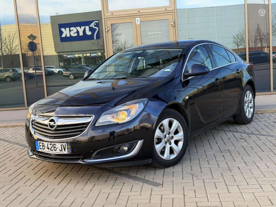 Black Opel Insignia 2016 in Klaipeda, with an engine capacity of 1.60 L and mileage of 250 thousand km for 2100 €, photo 1 on AUTOMOTO.COM.LV