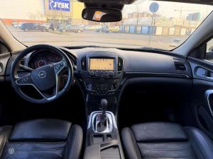 Black Opel Insignia 2016 in Klaipeda, with an engine capacity of 1.60 L and mileage of 250 thousand km for 2100 €, photo 6 on AUTOMOTO.COM.LV