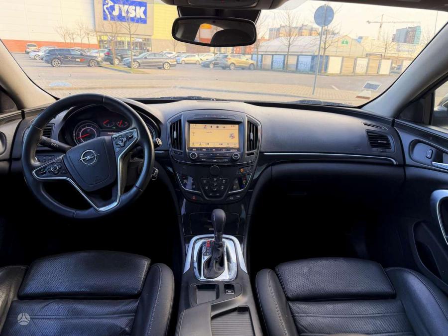 Black Opel Insignia 2016 in Klaipeda, with an engine capacity of 1.60 L and mileage of 250 thousand km for 2100 €, photo 6 on AUTOMOTO.COM.LV