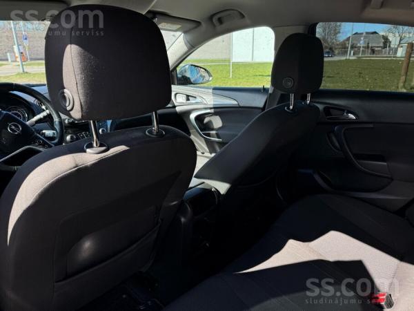 Melns Opel Insignia 2017 Liepāja, ar dzinēja tilpumu 1.60 L un nobraukumu 151 tūkst. km par 5800 €, foto 4 vietnē AUTOMOTO.COM.LV