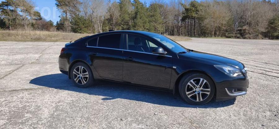 Black Opel Insignia 2017 in Liepaja, with an engine capacity of 1.60 L and mileage of 151 thousand km for 5600 €, photo 12 on AUTOMOTO.COM.LV