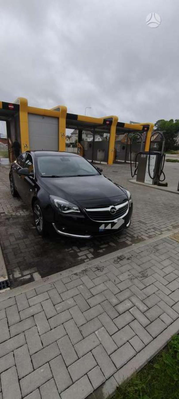Black Opel Insignia 2017 in Telschi, with an engine capacity of 1.60 L and mileage of 274 thousand km for 6100 €, photo 1 on AUTOMOTO.COM.LV
