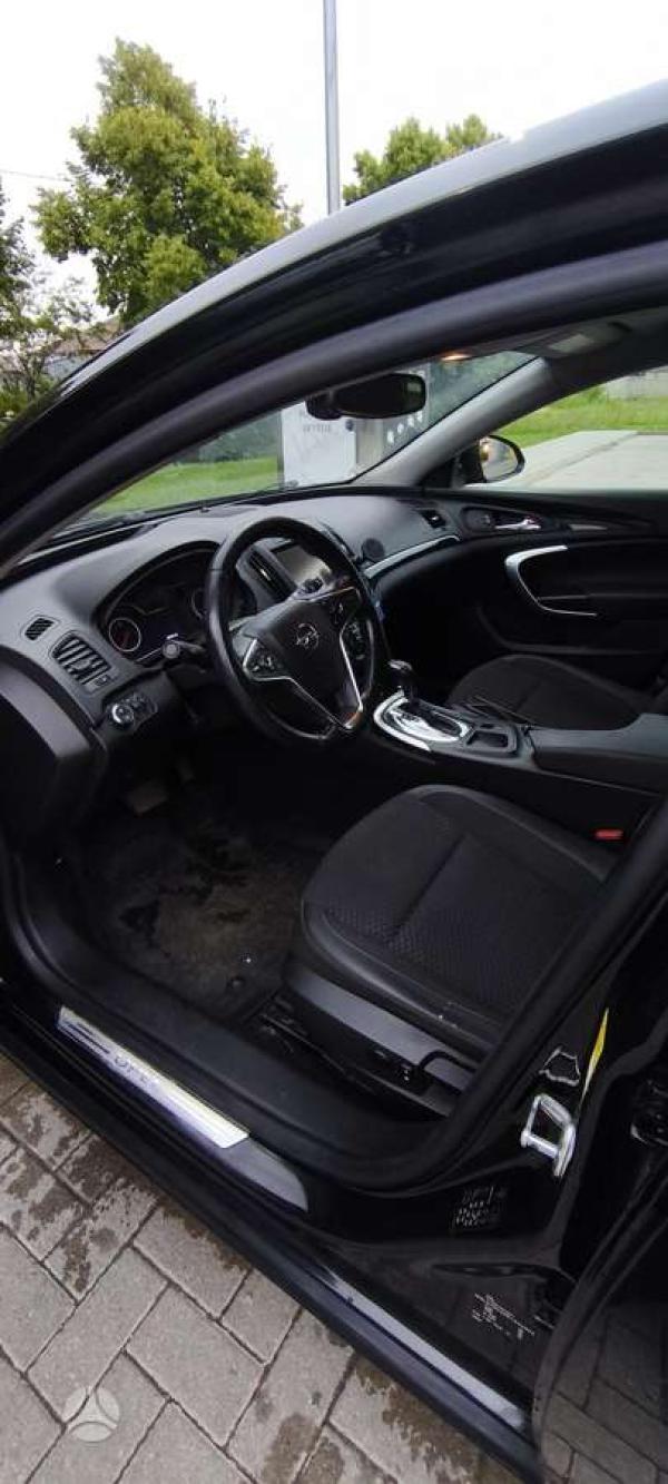 Black Opel Insignia 2017 in Telschi, with an engine capacity of 1.60 L and mileage of 274 thousand km for 6100 €, photo 4 on AUTOMOTO.COM.LV
