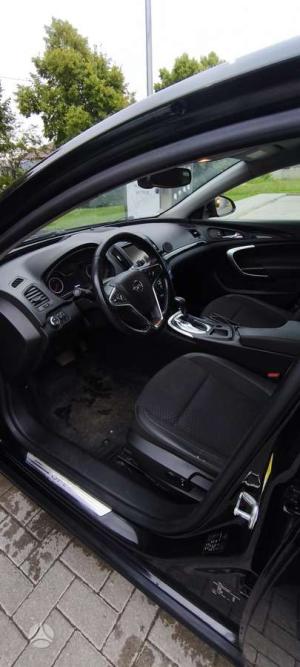 Black Opel Insignia 2017 in Telschi, with an engine capacity of 1.60 L and mileage of 274 thousand km for 6100 €, photo 5 on AUTOMOTO.COM.LV