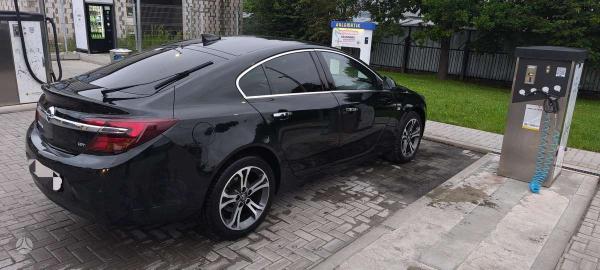 Black Opel Insignia 2017 in Telschi, with an engine capacity of 1.60 L and mileage of 274 thousand km for 6100 €, photo 6 on AUTOMOTO.COM.LV