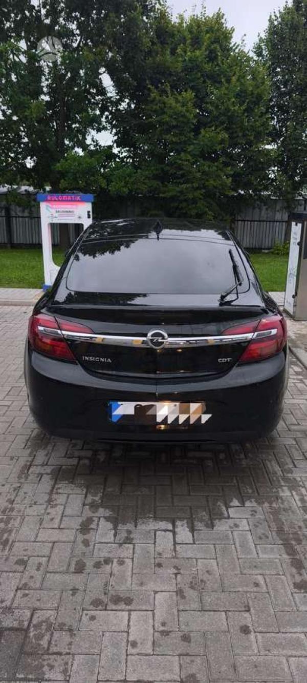 Black Opel Insignia 2017 in Telschi, with an engine capacity of 1.60 L and mileage of 274 thousand km for 6100 €, photo 7 on AUTOMOTO.COM.LV