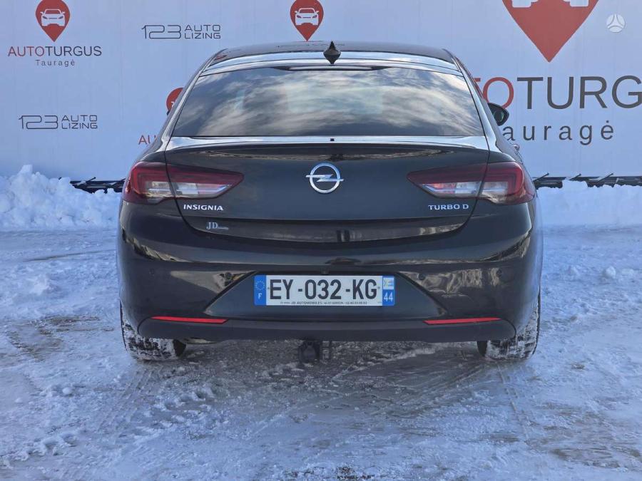 Black Opel Insignia 2018 in Taurage, with an engine capacity of 1.60 L and mileage of 182 thousand km for 8900 €, photo 3 on AUTOMOTO.COM.LV
