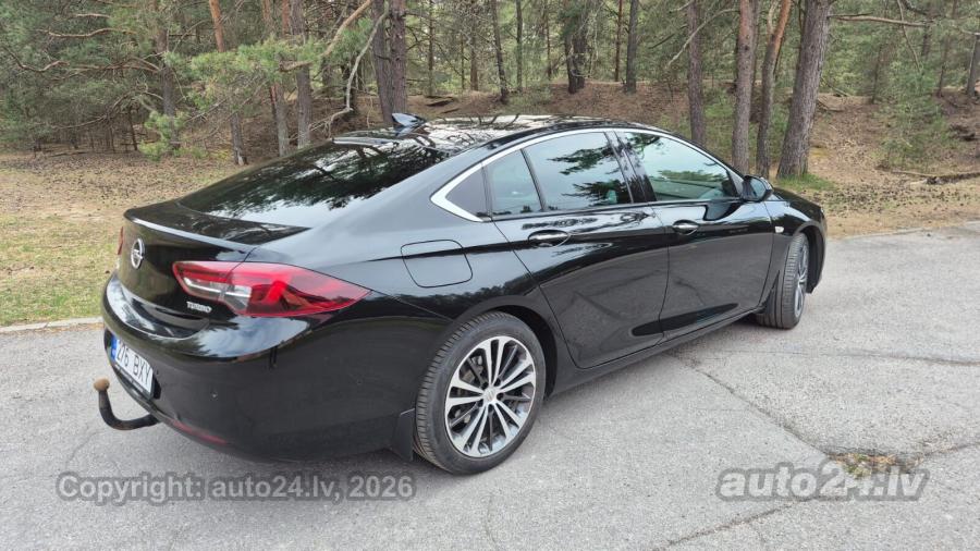 Black Opel Insignia 2018 in Tallinn, with an engine capacity of 1.50 L and mileage of 154 thousand km for 11500 €, photo 4 on AUTOMOTO.COM.LV