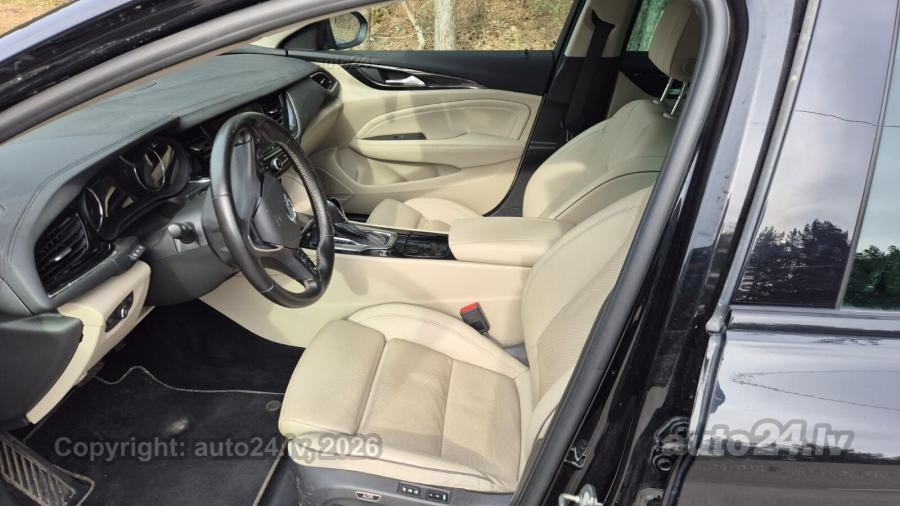 Black Opel Insignia 2018 in Tallinn, with an engine capacity of 1.50 L and mileage of 154 thousand km for 11500 €, photo 7 on AUTOMOTO.COM.LV