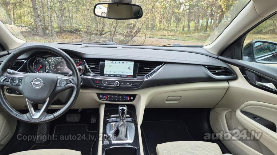 Black Opel Insignia 2018 in Tallinn, with an engine capacity of 1.50 L and mileage of 154 thousand km for 11500 €, photo 11 on AUTOMOTO.COM.LV