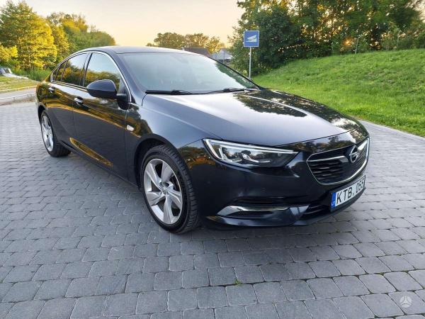 Black Opel Insignia 2018 in Silute, with an engine capacity of 1.60 L and mileage of 173 thousand km for 11500 €, photo 3 on AUTOMOTO.COM.LV