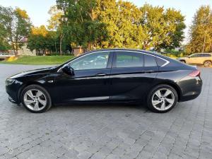 Black Opel Insignia 2018 in Silute, with an engine capacity of 1.60 L and mileage of 173 thousand km for 11500 €, photo 10 on AUTOMOTO.COM.LV