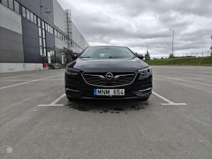Black Opel Insignia 2018 in Vilnius, with an engine capacity of 1.49 L and mileage of 184 thousand km for 11000 €, photo 3 on AUTOMOTO.COM.LV