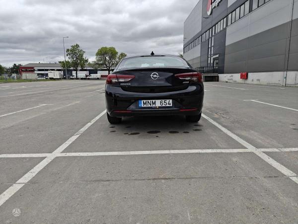 Black Opel Insignia 2018 in Vilnius, with an engine capacity of 1.49 L and mileage of 184 thousand km for 11000 €, photo 6 on AUTOMOTO.COM.LV