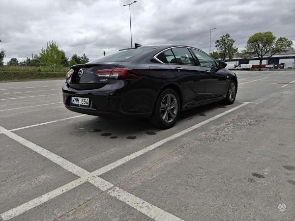 Black Opel Insignia 2018 in Vilnius, with an engine capacity of 1.49 L and mileage of 184 thousand km for 11000 €, photo 7 on AUTOMOTO.COM.LV