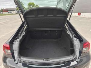 Black Opel Insignia 2018 in Vilnius, with an engine capacity of 1.49 L and mileage of 184 thousand km for 11000 €, photo 9 on AUTOMOTO.COM.LV