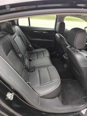 Black Opel Insignia 2018 in Vilnius, with an engine capacity of 1.49 L and mileage of 184 thousand km for 11000 €, photo 13 on AUTOMOTO.COM.LV
