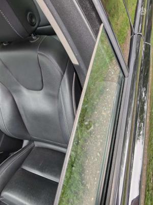 Black Opel Insignia 2018 in Vilnius, with an engine capacity of 1.49 L and mileage of 184 thousand km for 11000 €, photo 29 on AUTOMOTO.COM.LV