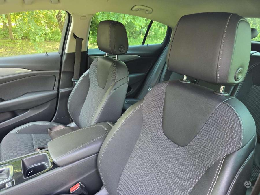 Melns Opel Insignia 2018 Kauņa, ar dzinēja tilpumu 1.60 L un nobraukumu 235 tūkst. km par 8450 €, foto 13 vietnē AUTOMOTO.COM.LV