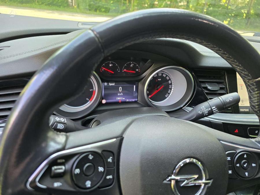 Melns Opel Insignia 2018 Kauņa, ar dzinēja tilpumu 1.60 L un nobraukumu 235 tūkst. km par 8450 €, foto 15 vietnē AUTOMOTO.COM.LV