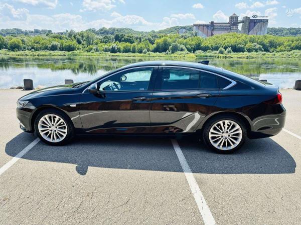 Black Opel Insignia 2018 in Kaunas, with an engine capacity of 1.60 L and mileage of 219 thousand km for 10499 €, photo 4 on AUTOMOTO.COM.LV
