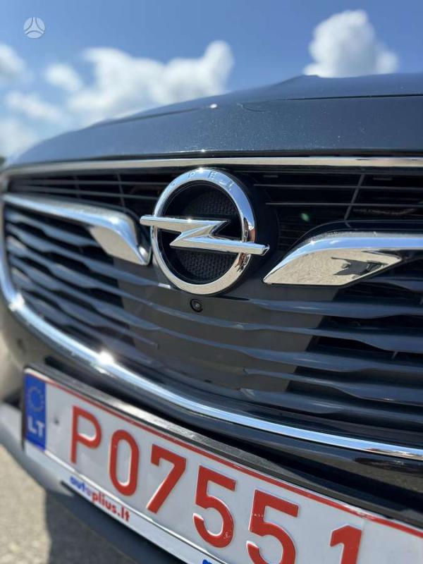 Black Opel Insignia 2018 in Kaunas, with an engine capacity of 1.60 L and mileage of 219 thousand km for 10499 €, photo 8 on AUTOMOTO.COM.LV