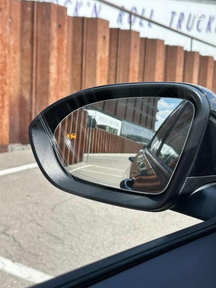 Melns Opel Insignia 2018 Kauņa, ar dzinēja tilpumu 1.60 L un nobraukumu 219 tūkst. km par 10499 €, foto 19 vietnē AUTOMOTO.COM.LV