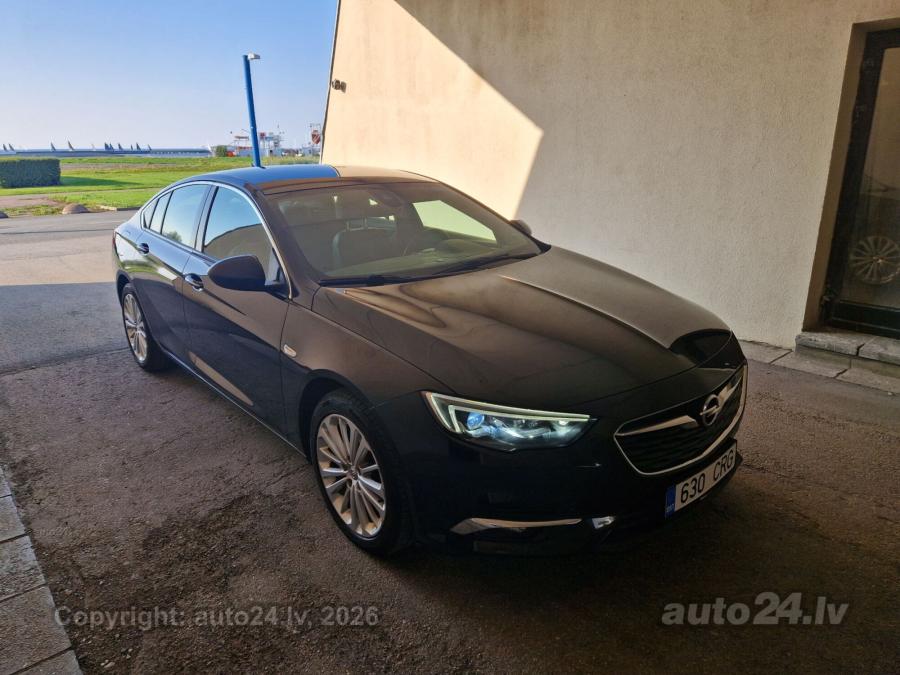 Black Opel Insignia 2018 in Tallinn, with an engine capacity of 1.60 L and mileage of 141 thousand km for 12400 €, photo 1 on AUTOMOTO.COM.LV