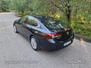 Black Opel Insignia 2018 in Tallinn, with an engine capacity of 1.60 L and mileage of 141 thousand km for 12400 €, photo 5 on AUTOMOTO.COM.LV