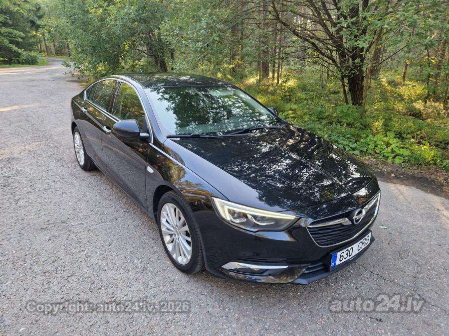 Black Opel Insignia 2018 in Tallinn, with an engine capacity of 1.60 L and mileage of 141 thousand km for 12400 €, photo 6 on AUTOMOTO.COM.LV