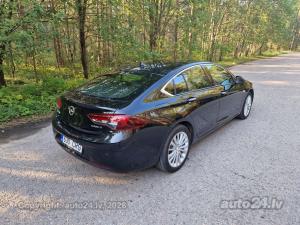 Black Opel Insignia 2018 in Tallinn, with an engine capacity of 1.60 L and mileage of 141 thousand km for 12400 €, photo 7 on AUTOMOTO.COM.LV