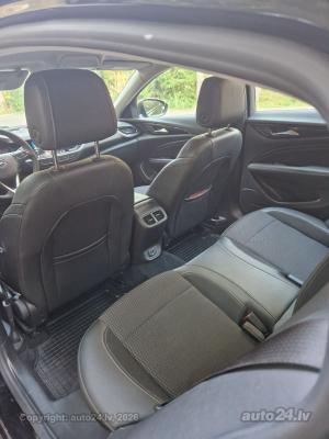 Black Opel Insignia 2018 in Tallinn, with an engine capacity of 1.60 L and mileage of 141 thousand km for 12400 €, photo 10 on AUTOMOTO.COM.LV