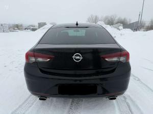 Black Opel Insignia 2019 in Palanga, with an engine capacity of 1.96 L and mileage of 200 thousand km for 14950 €, photo 5 on AUTOMOTO.COM.LV
