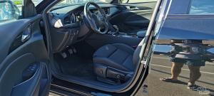 Black Opel Insignia 2019 in Vilnius, with an engine capacity of 2.00 L and mileage of 51 thousand km for 10800 €, photo 8 on AUTOMOTO.COM.LV