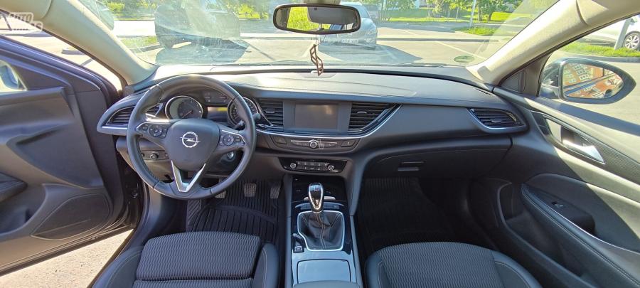 Black Opel Insignia 2019 in Vilnius, with an engine capacity of 2.00 L and mileage of 51 thousand km for 10800 €, photo 11 on AUTOMOTO.COM.LV