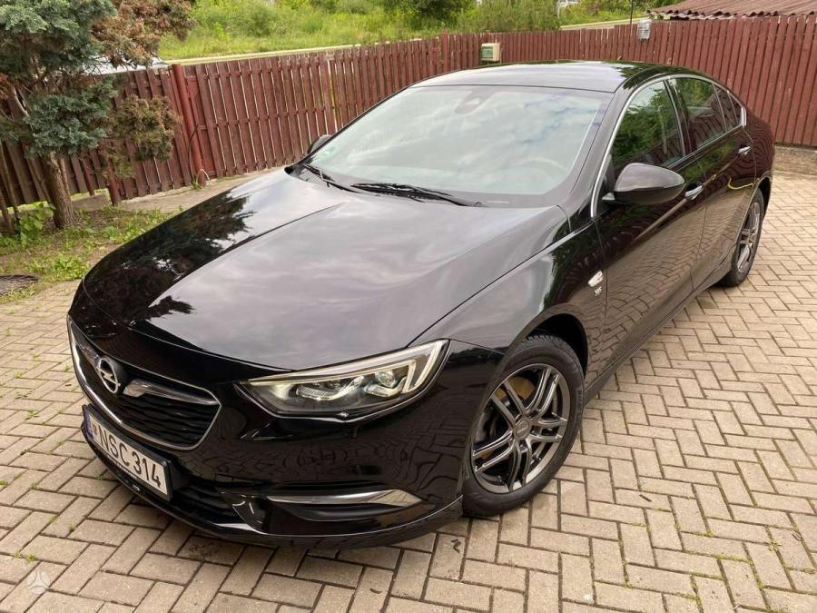 Black Opel Insignia 2019 in Vilnius, with an engine capacity of 1.96 L and mileage of 56 thousand km for 10500 €, photo 1 on AUTOMOTO.COM.LV