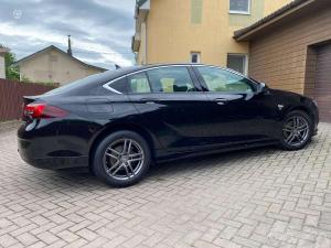 Black Opel Insignia 2019 in Vilnius, with an engine capacity of 1.96 L and mileage of 56 thousand km for 10500 €, photo 12 on AUTOMOTO.COM.LV