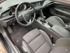Black Opel Insignia 2019 in Vilnius, with an engine capacity of 1.96 L and mileage of 56 thousand km for 10500 €, photo 16 on AUTOMOTO.COM.LV