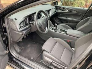 Black Opel Insignia 2019 in Vilnius, with an engine capacity of 1.96 L and mileage of 56 thousand km for 10500 €, photo 17 on AUTOMOTO.COM.LV