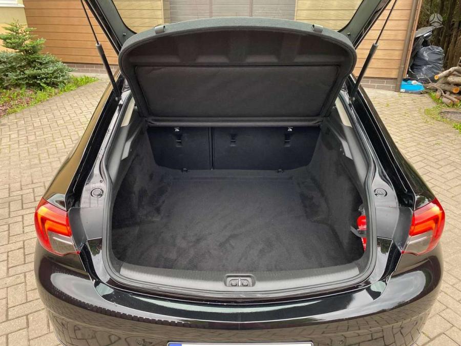 Black Opel Insignia 2019 in Vilnius, with an engine capacity of 1.96 L and mileage of 56 thousand km for 10500 €, photo 23 on AUTOMOTO.COM.LV
