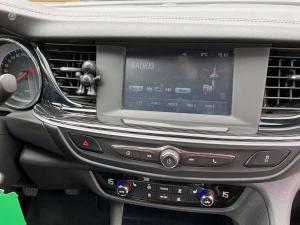Black Opel Insignia 2019 in Vilnius, with an engine capacity of 1.96 L and mileage of 56 thousand km for 10500 €, photo 26 on AUTOMOTO.COM.LV