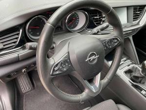 Black Opel Insignia 2019 in Vilnius, with an engine capacity of 1.96 L and mileage of 56 thousand km for 10500 €, photo 27 on AUTOMOTO.COM.LV